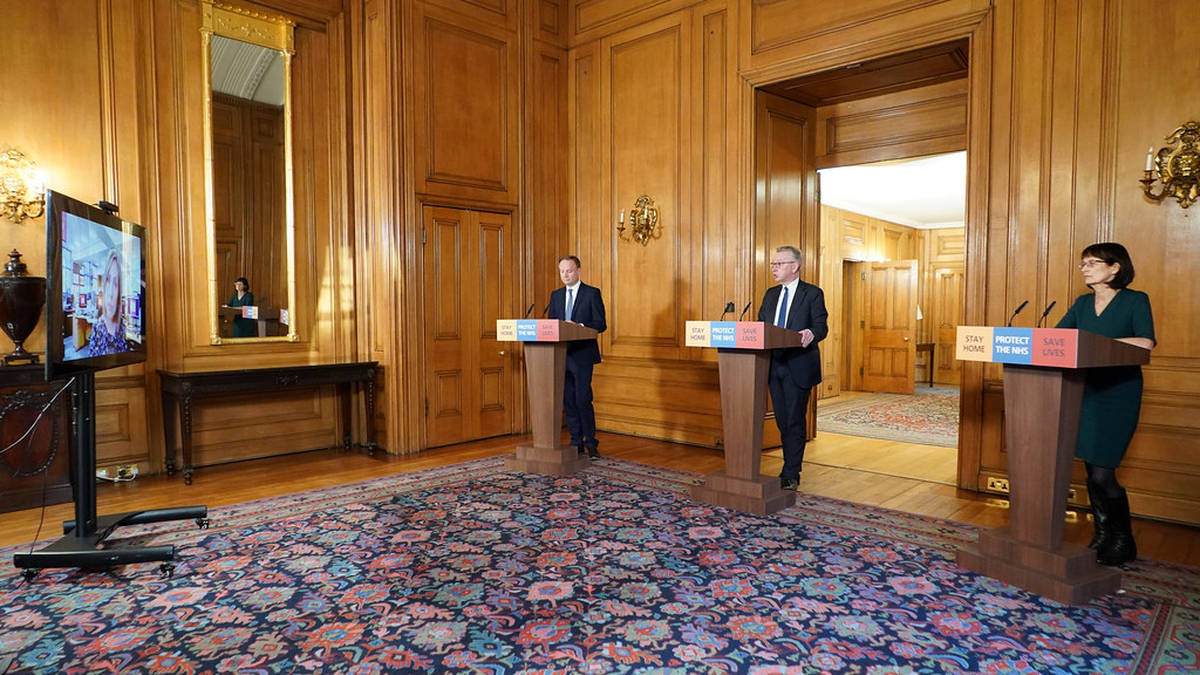 Watch LIVE: the government's coronavirus press conference | LBC