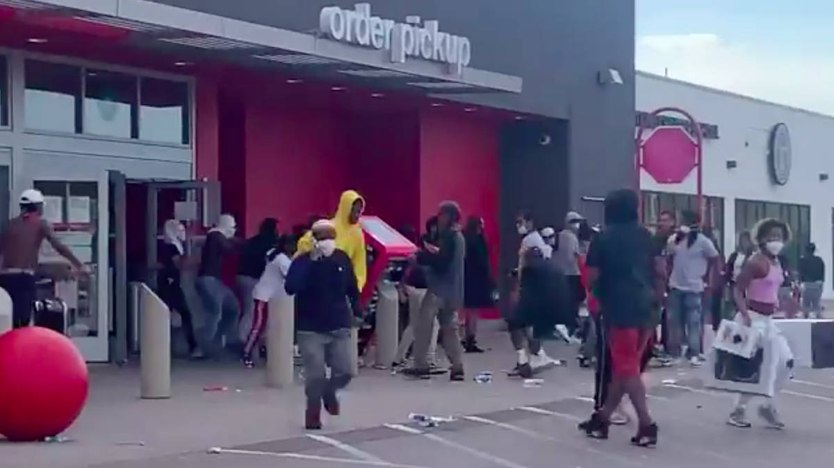 George Floyd riots: looting in Minneapolis following protests over ...