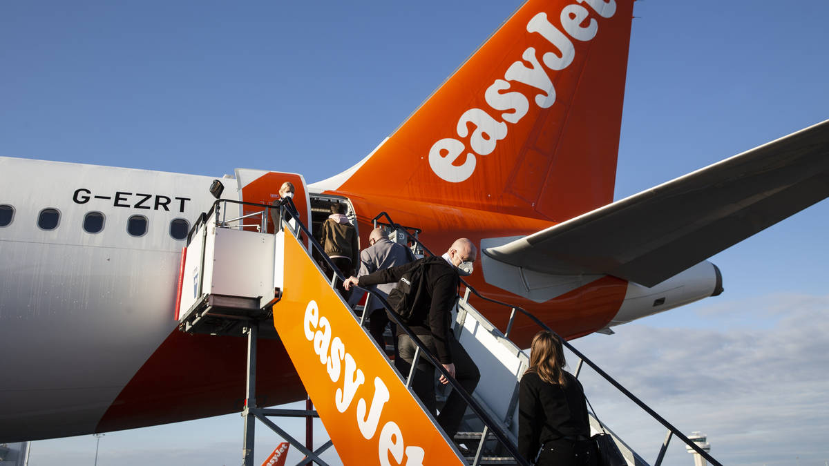 EasyJet increases number of summer flights due to higher demand | LBC