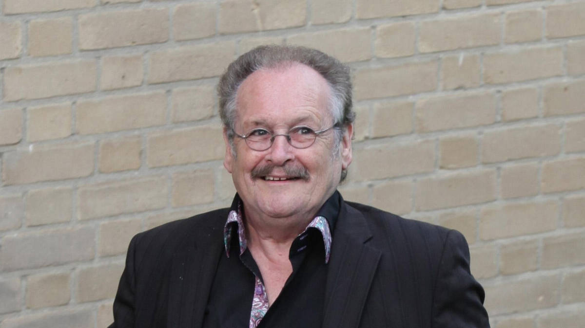 Comedian Bobby Ball dies aged 76 after testing positive for Covid-19 | LBC