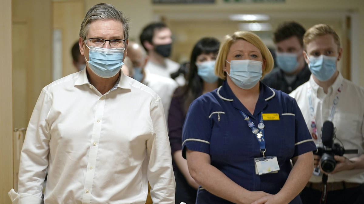 Labour targets 1% NHS pay rise as it launches May elections campaign | LBC