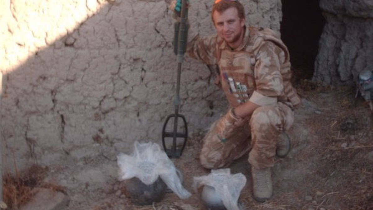 Afghanistan veteran says he lost both legs and an arm 'for nothing' as ...