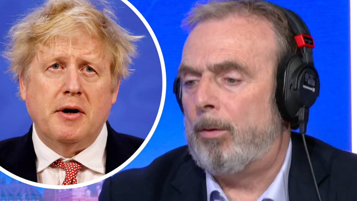 Peter Hitchens: PM 'hugely irresponsible' two years ago when he 'shut ...