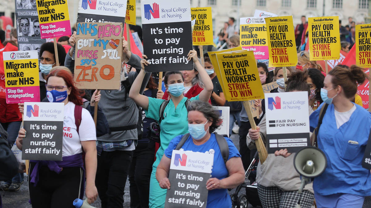 Worst NHS workforce crisis puts patients at 'serious risk', damning ...