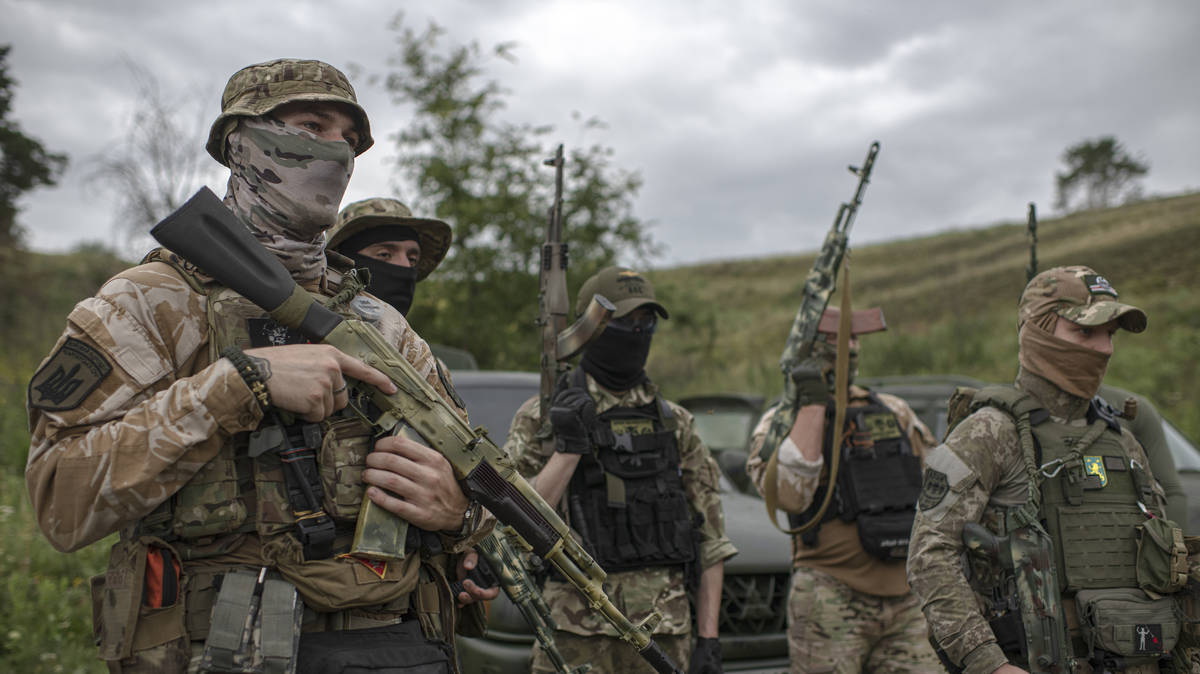 Radiation leak fears as cities near Ukrainian nuclear plant shelled | LBC