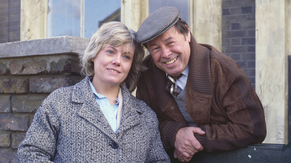 Actor Bill Treacher who played Arthur Fowler in EastEnders dies aged 92 ...