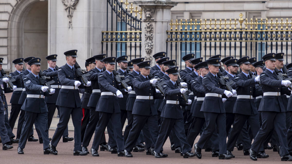 RAF diversity drive 'discriminated against 160 white men' as chief ...