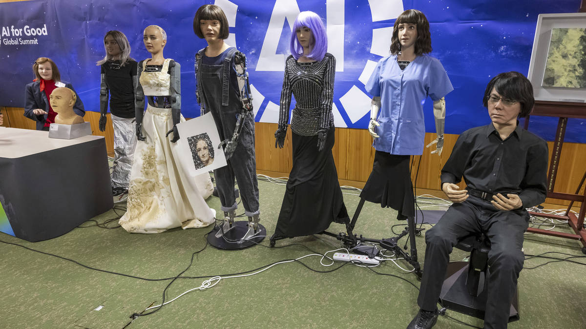 Robots say they could be better leaders but will not rebel against ...