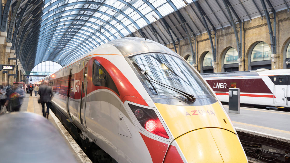 Relief for commuters as LNER drivers call off five day strike action | LBC