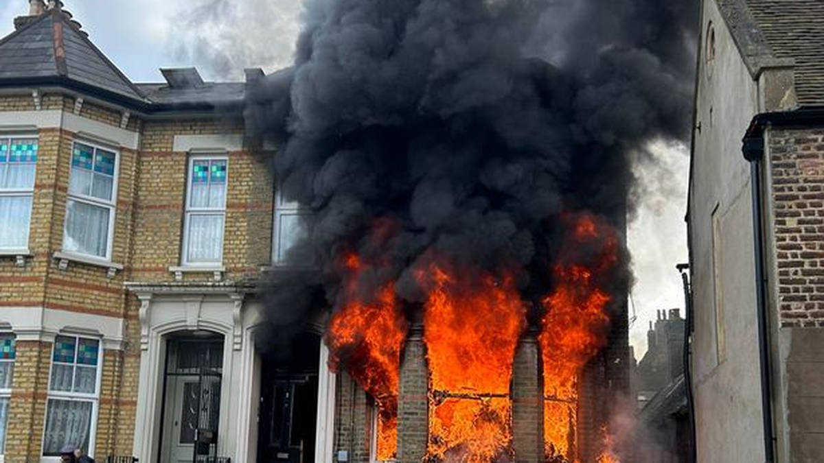 Man in his 60s charged with arson and carrying a fake gun after Hackney ...