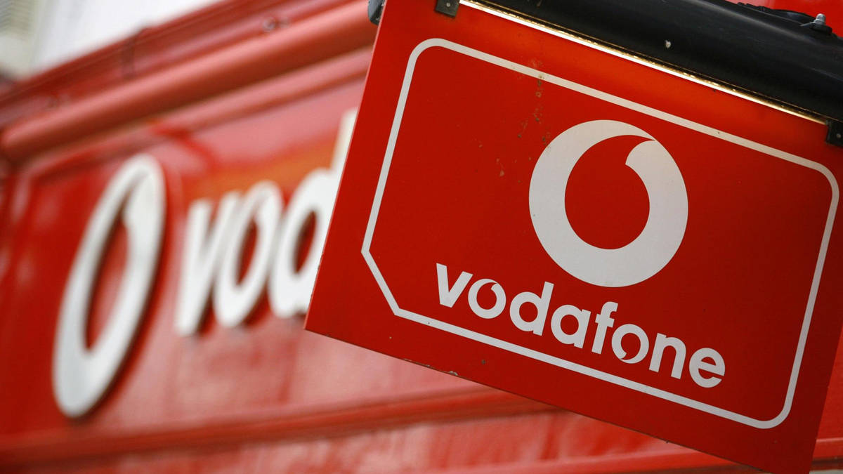 Vodafone returns to growth after cost cuts, as Three merger talks ...