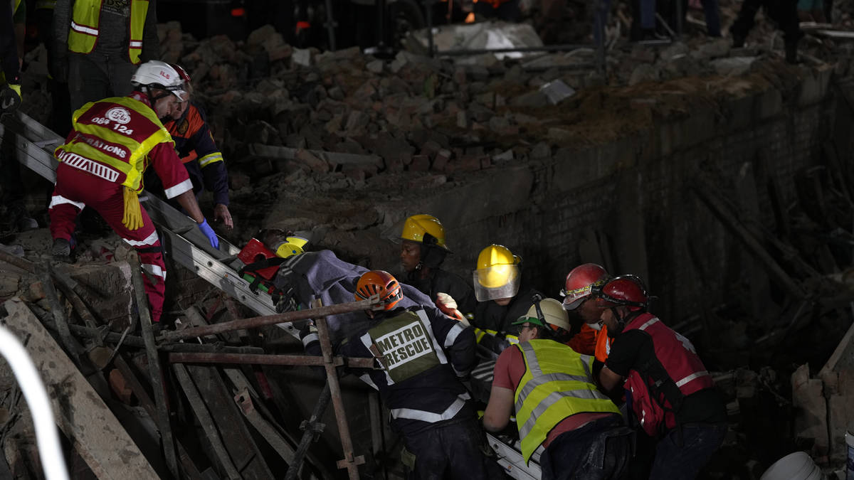 South Africa ends rescue efforts at building that collapsed killing 33 ...