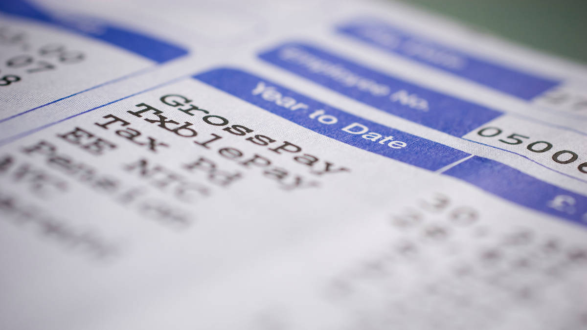 Cooling pay growth ‘set to smooth path for further interest rate cuts ...