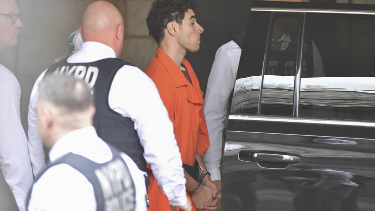 Health insurance boss shooting suspect to face charges of murder and ...