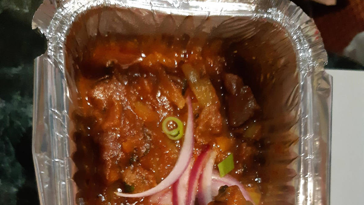 Takeaway restaurant fined for putting sheep meat in ostrich curry | LBC
