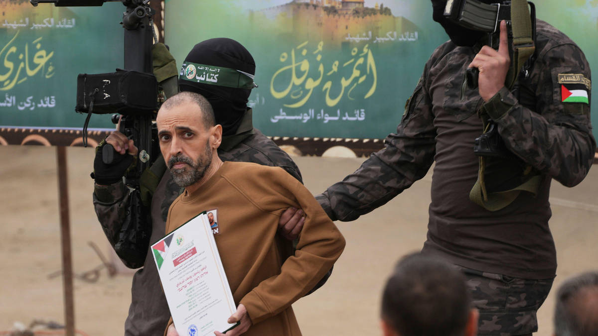 Hamas delays the release of hostages 'until further notice' over claims ...