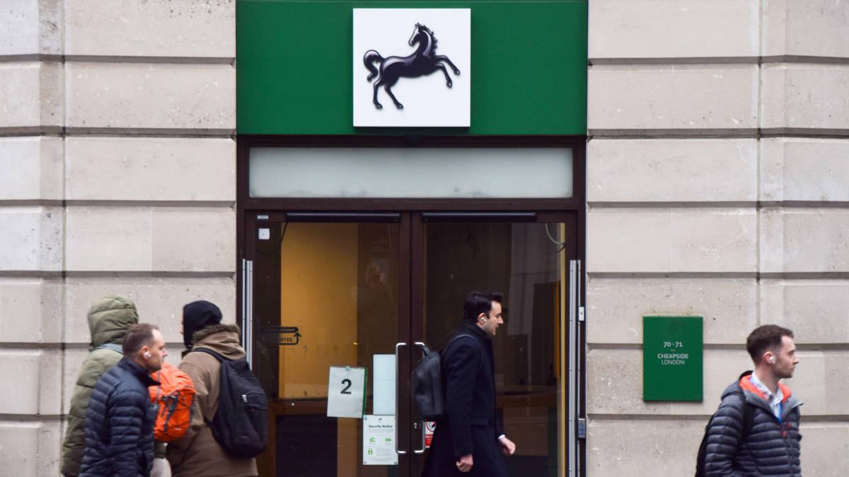 Major bank apps including Lloyds, Halifax and Nationwide go down ...
