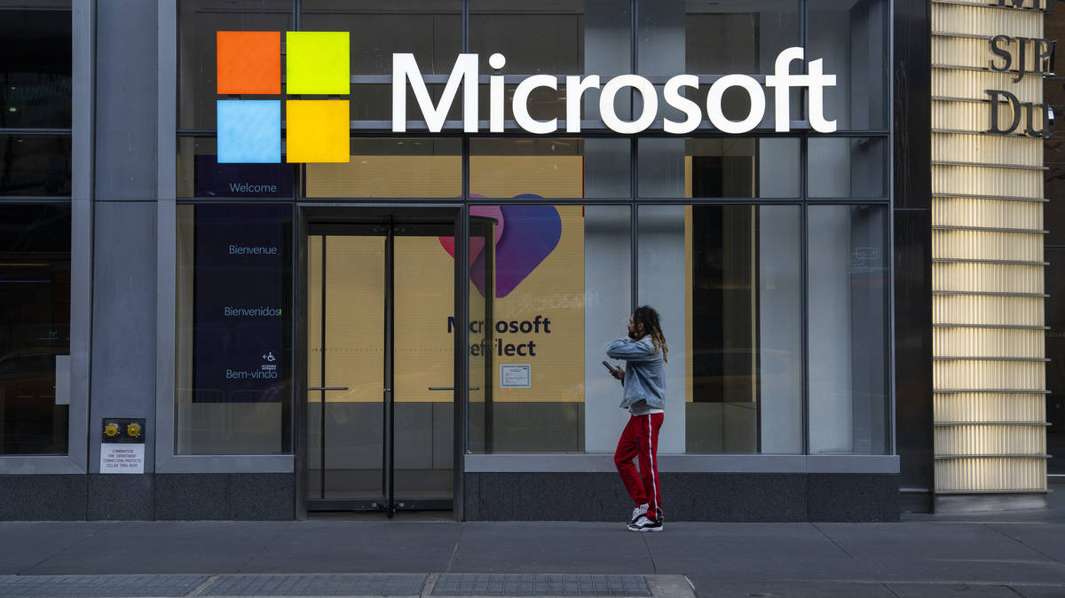 Tens of thousands unable to access emails as Microsoft Outlook and ...