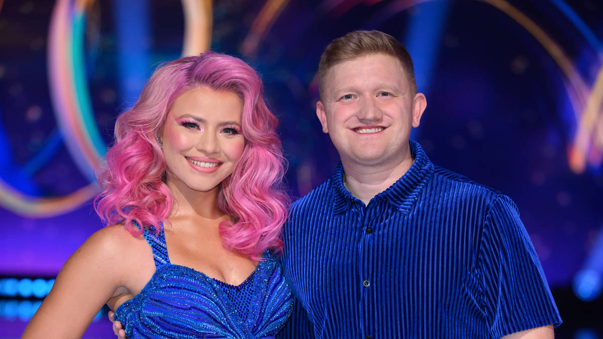 Coronation street actor Sam Aston and skating partner Molly Lanaghan ...