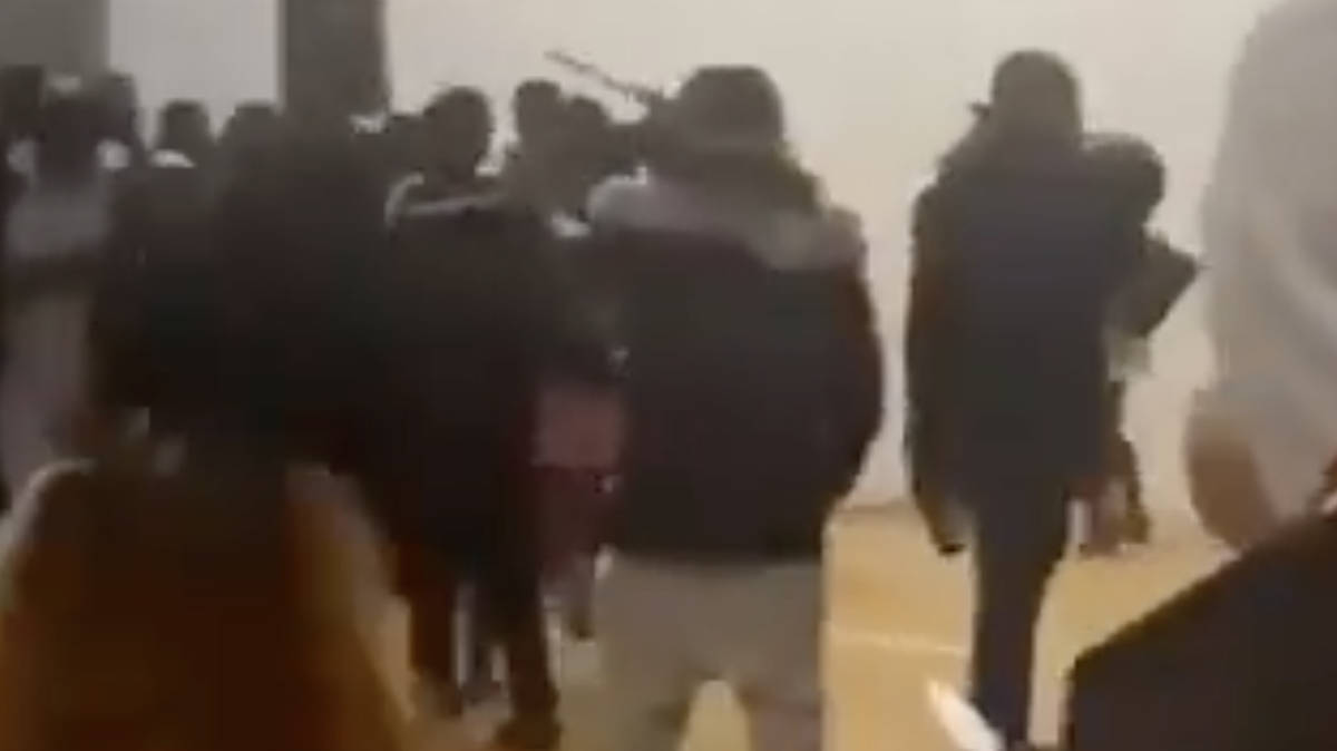 'Two hours of utter mayhem' as gang of 'knife-wielding thugs' gatecrash ...