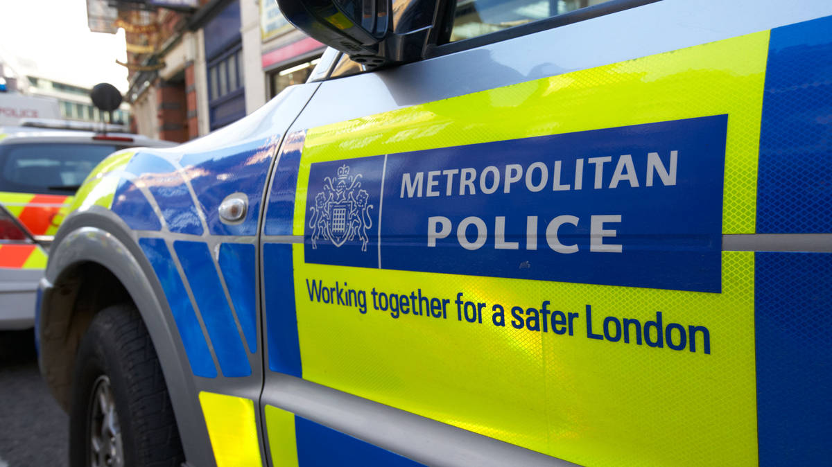 'Repugnant' Met police officer fired for grooming 11-year-old girl ...