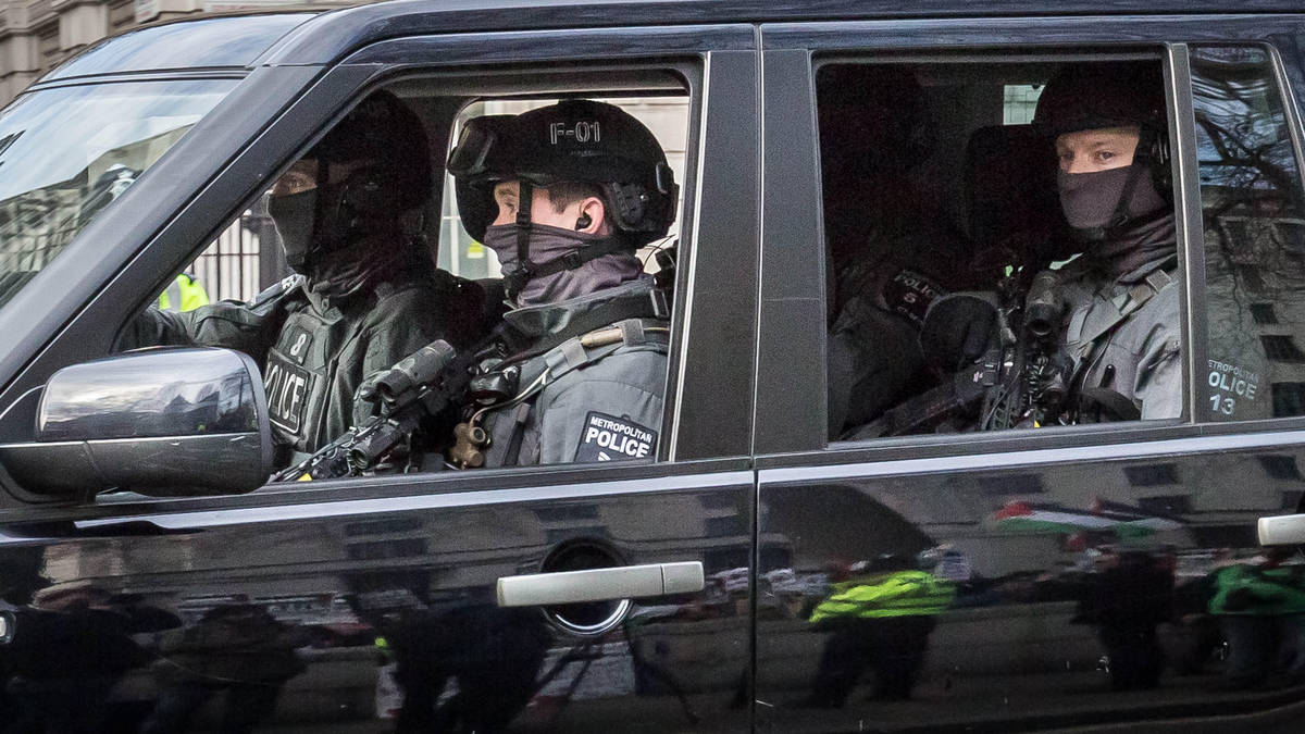 UK police chiefs ‘plan national counter-terrorism force’ | LBC