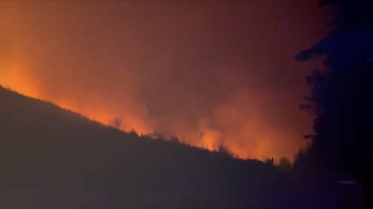 'Major incident' declared as wildfire breaks out in Northern Ireland ...