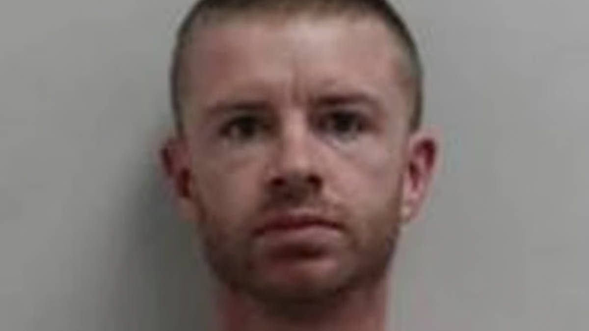 Drug mule who tried to smuggle £5.6m in cocaine hidden among sombreros ...