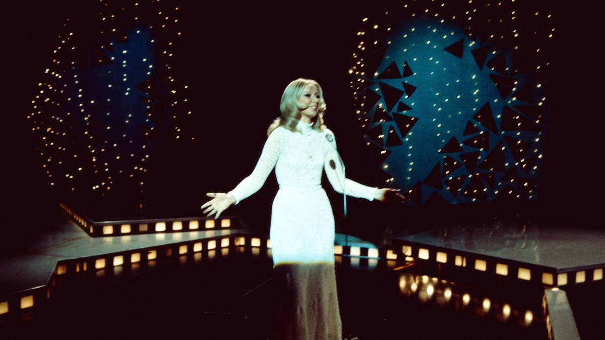Eurovision star Clodagh Rodgers dies aged 78 | LBC