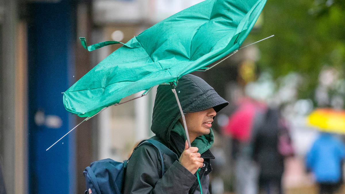Week of ‘changeable’ weather ahead as rain continues across UK | LBC
