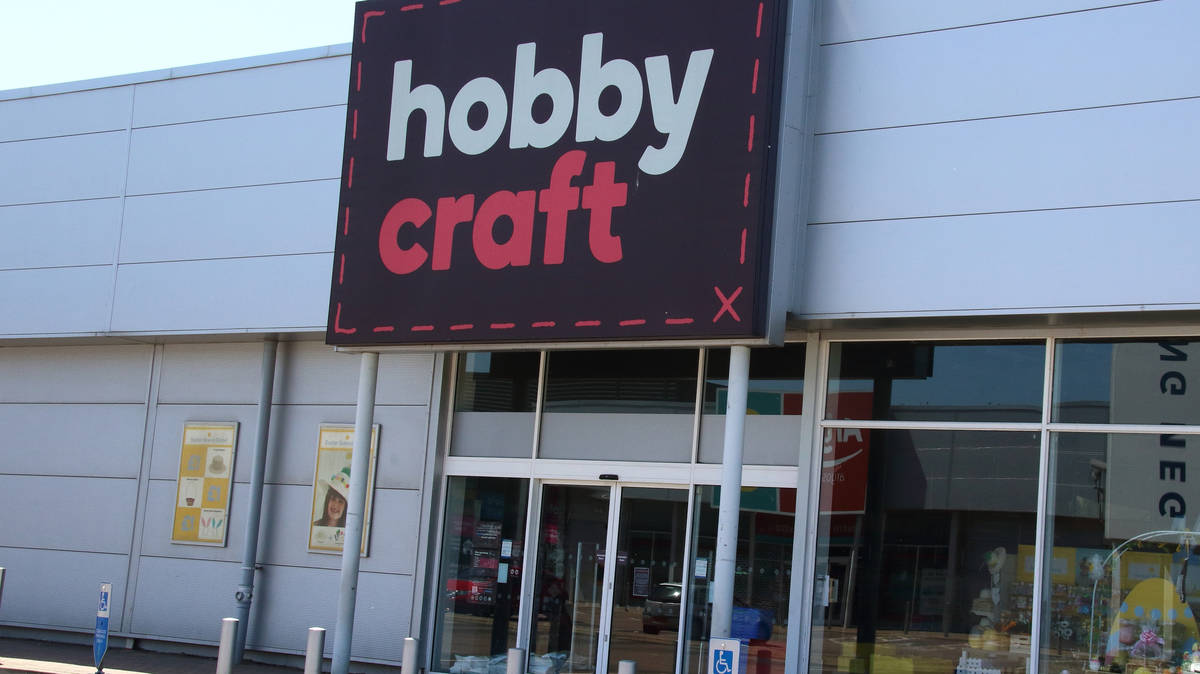 Major high street brand announces nine store closures across the UK | LBC