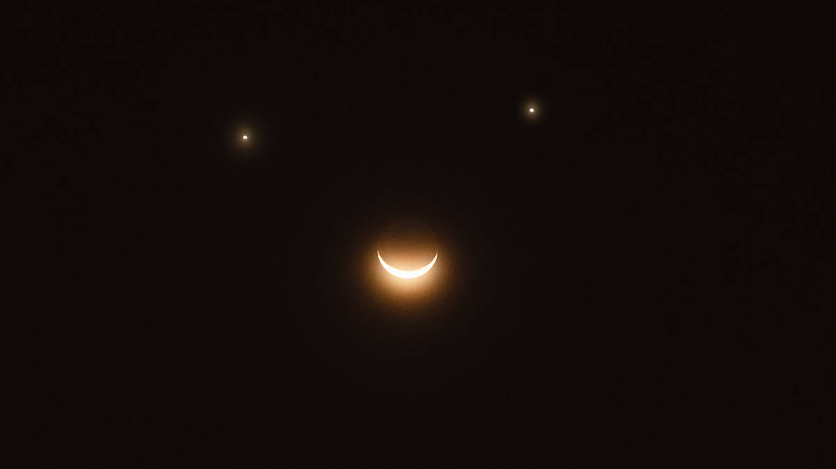 Solar smirk: Rare 'smiley face' planet alignment to appear in sky this ...