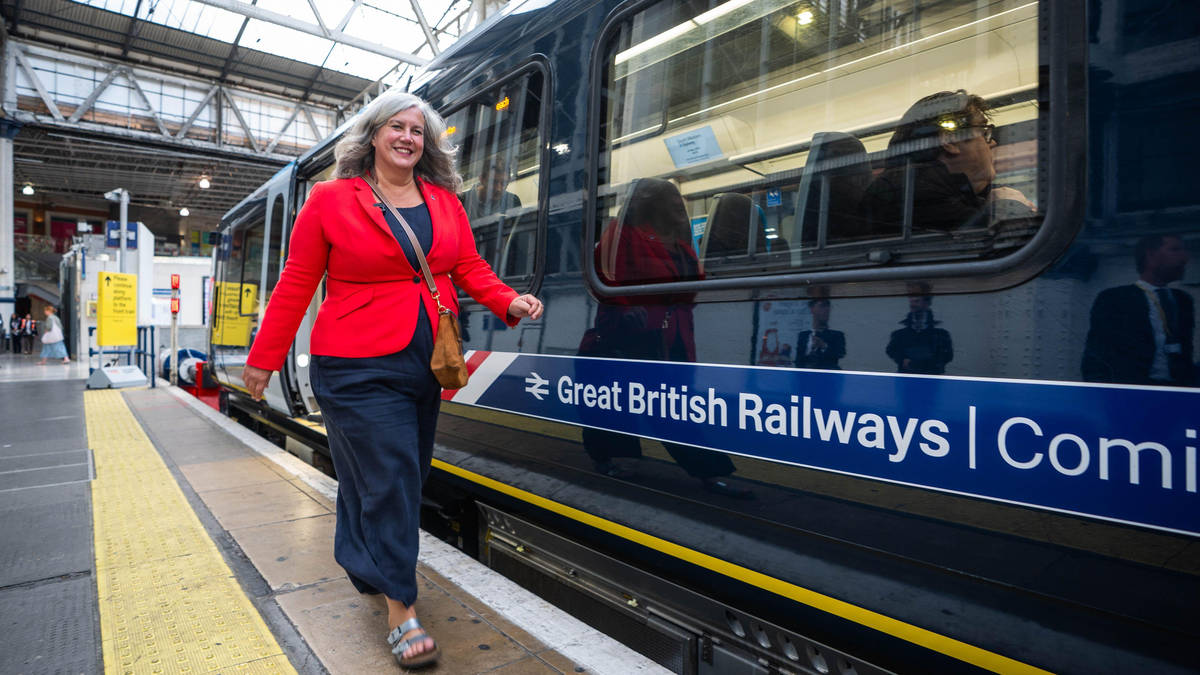 Transport Secretary boards first renationalised train signalling ‘new dawn for our railways’ | LBC