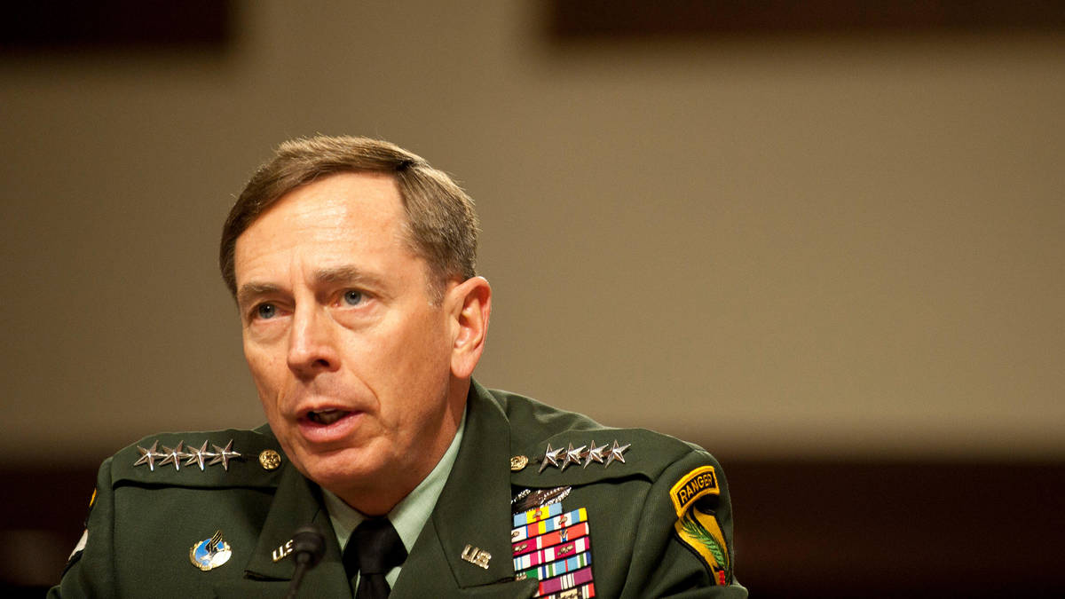 Former CIA boss reveals which European country Putin plans to invade ...