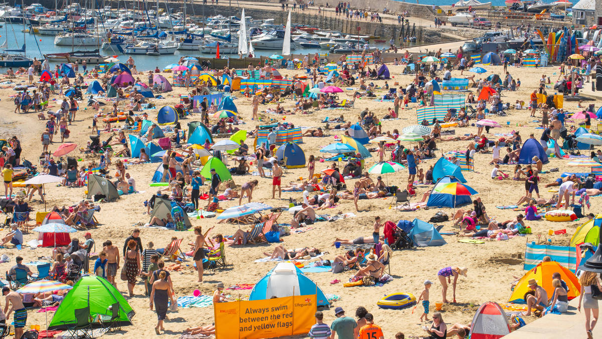 Exact day 34C heatwave to hit the UK revealed after week of ...