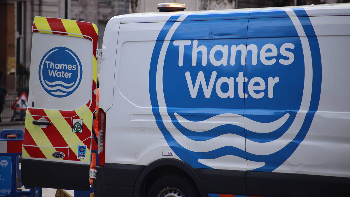 Unions call for Thames Water to be brought into public ownership | LBC