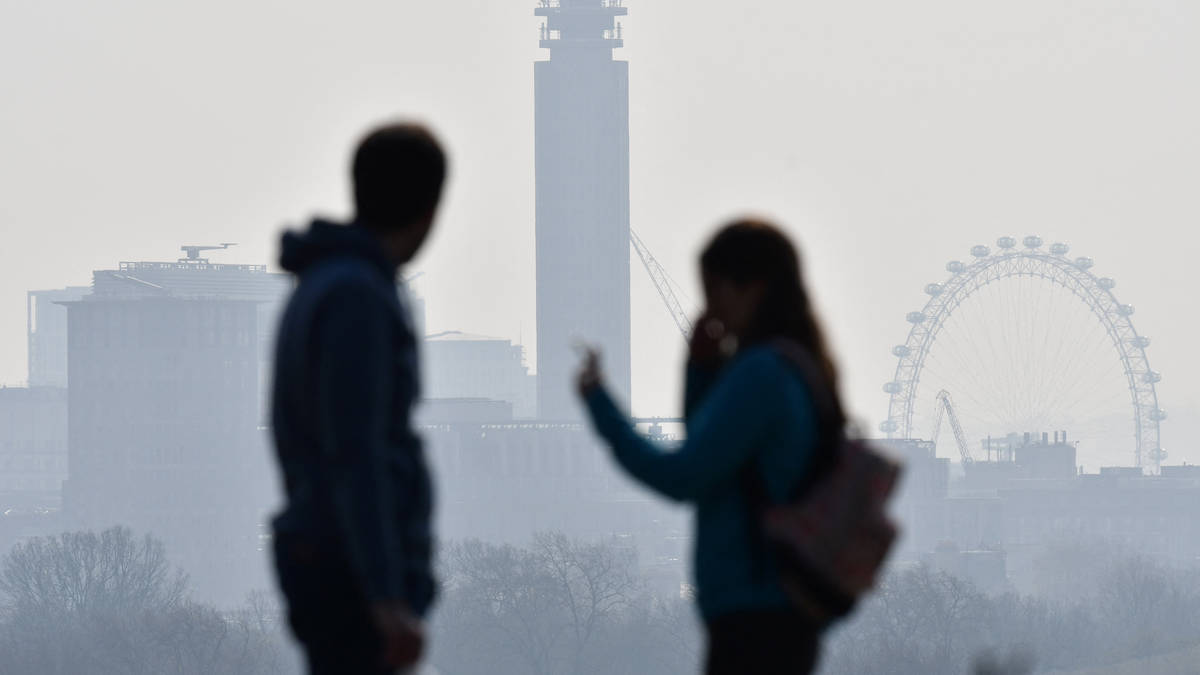 GP visits for asthma attacks spike 45% as doctors warn the UK breathes ...