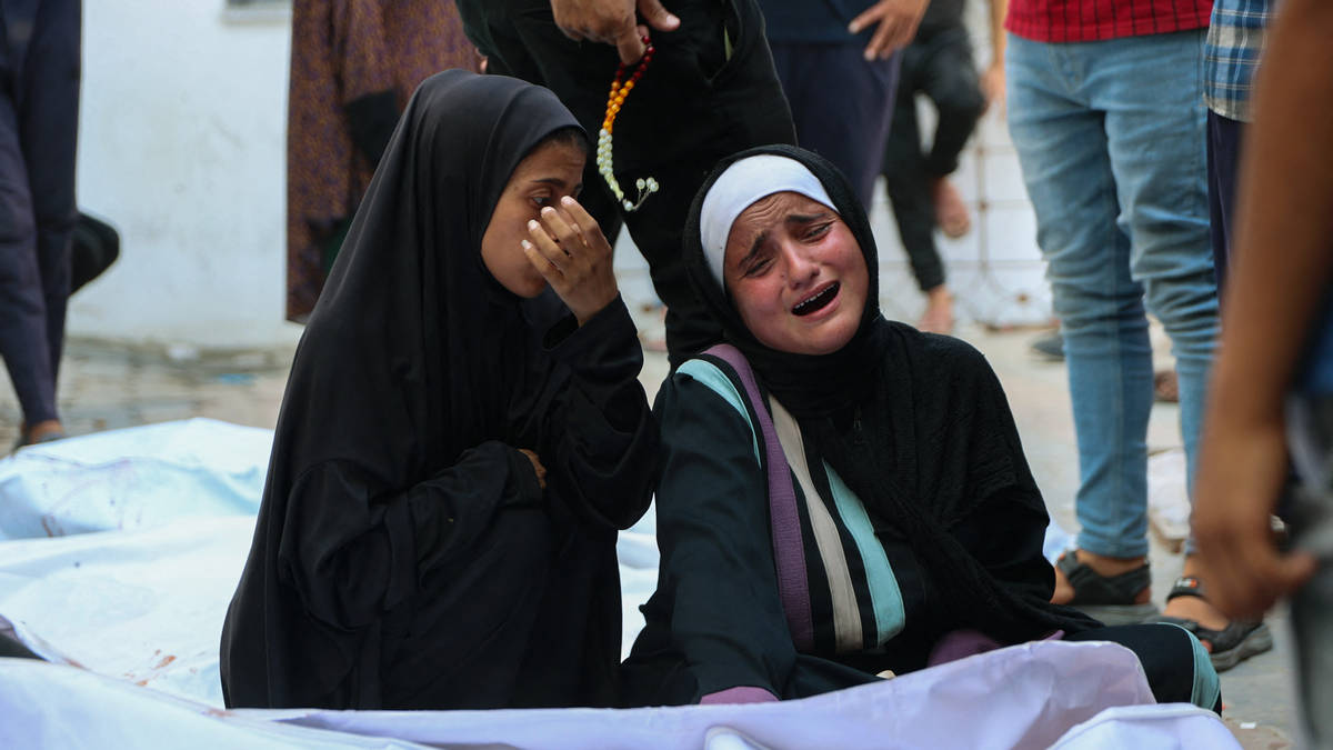 'All I see is blood': Gaza seafront cafe popular with students hit by ...