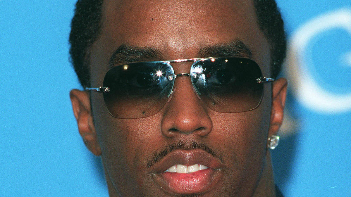 P Diddy trial verdict chaos as jury hands judge two notes before ...