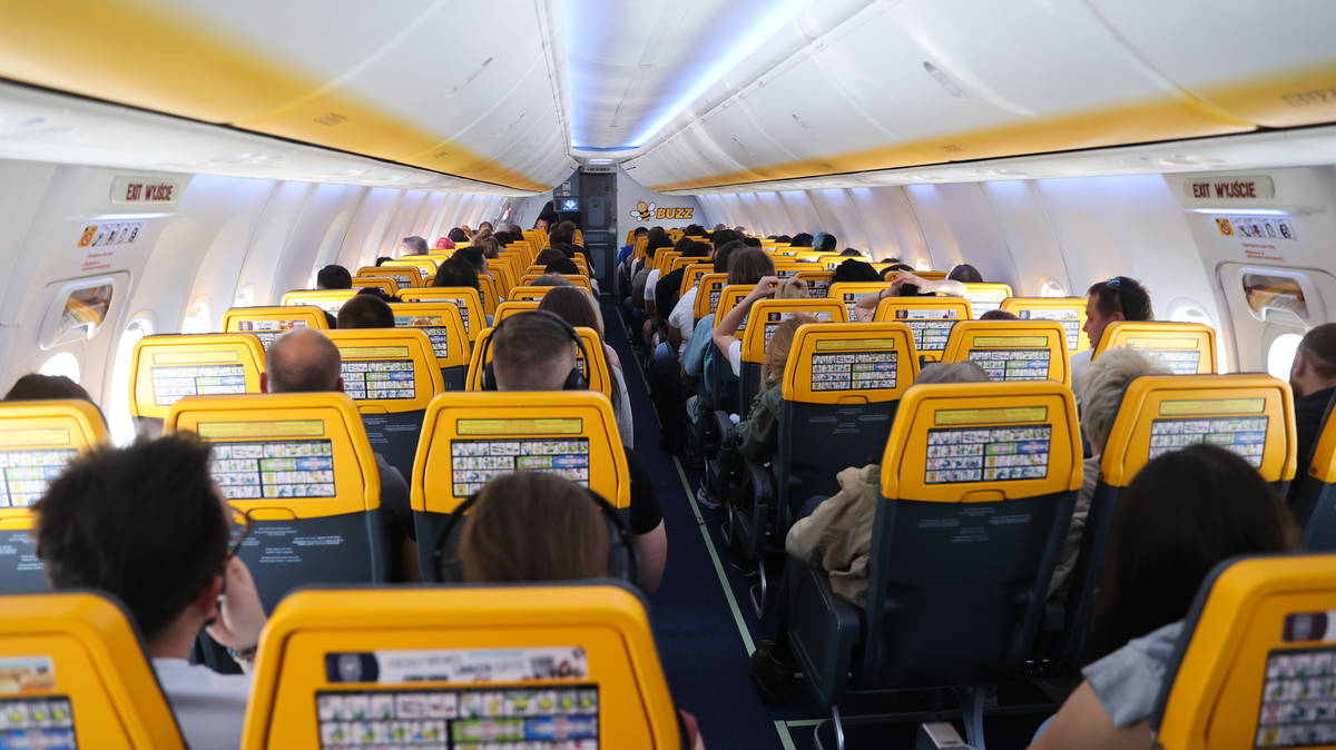 Ryanair: Budget airline to increase its free bag area by 20 per cent | LBC