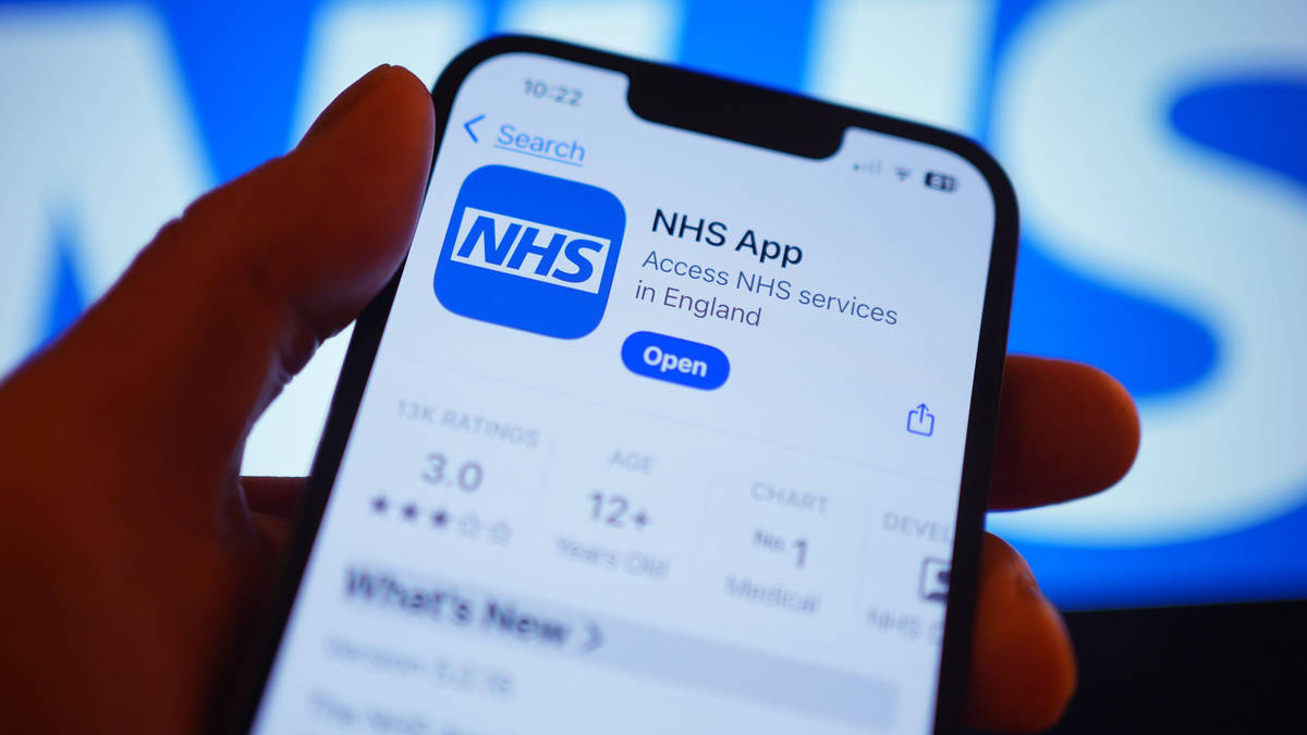 NHS to have digital focus hinged on 'doctor in your pocket' app | LBC
