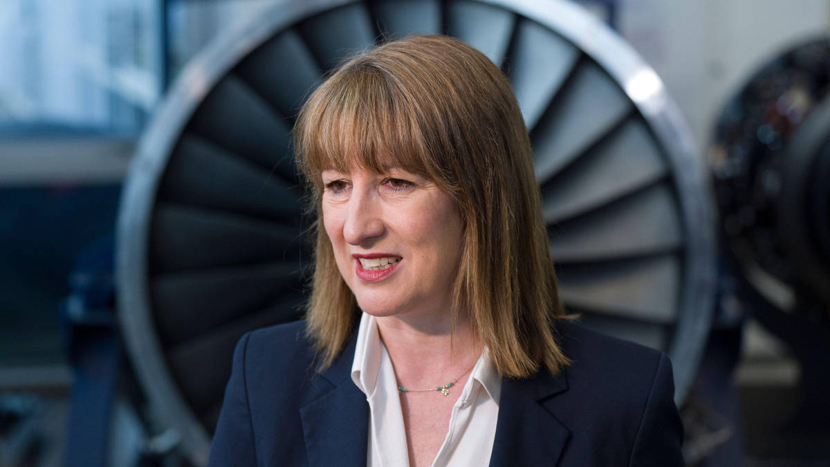 Rachel Reeves hits back at Trump over windfarms after he dubs them a ...