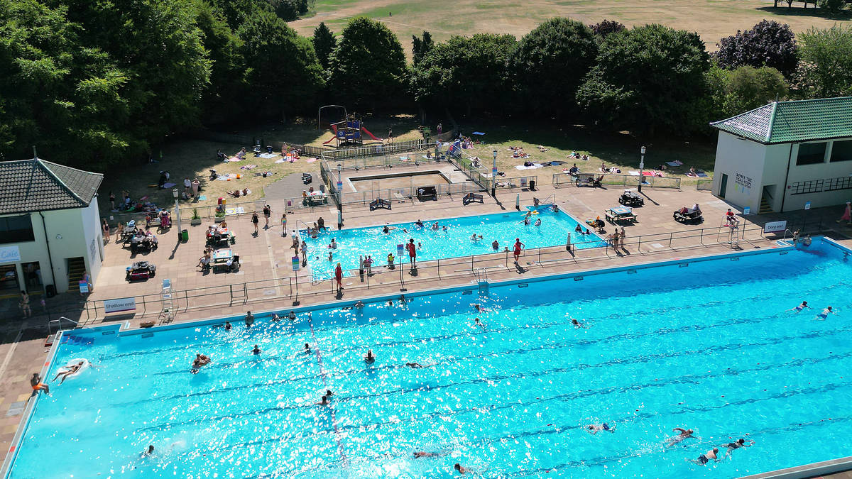 Swimming pool closures put children ‘at risk of drowning’ | LBC