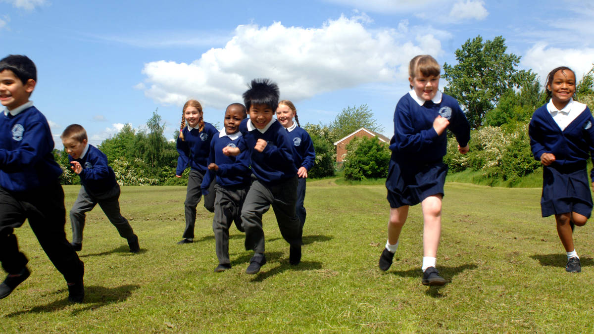 British school uniform law might help parents save on school uniform | LBC