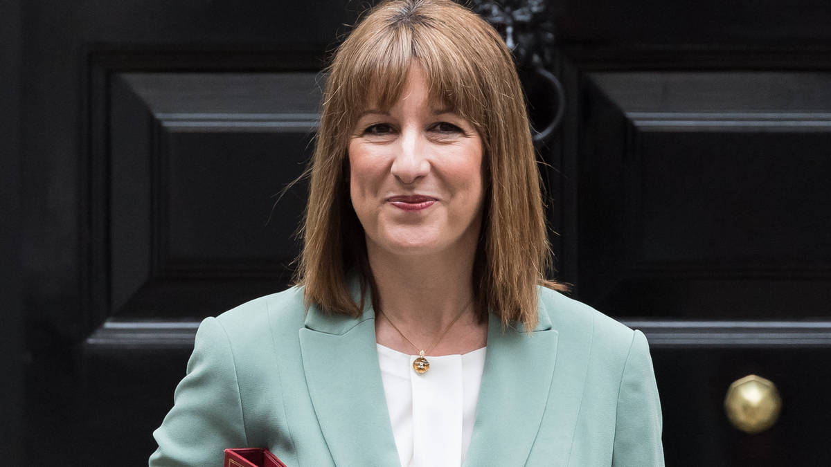 Rachel Reeves told to 'get a grip' by former Head of the Treasury as ...