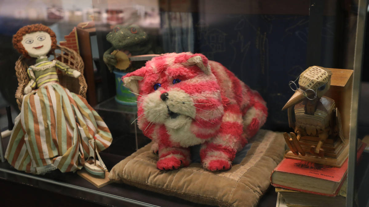 Bagpuss reawakens: Classic children's TV cat to return in new big ...