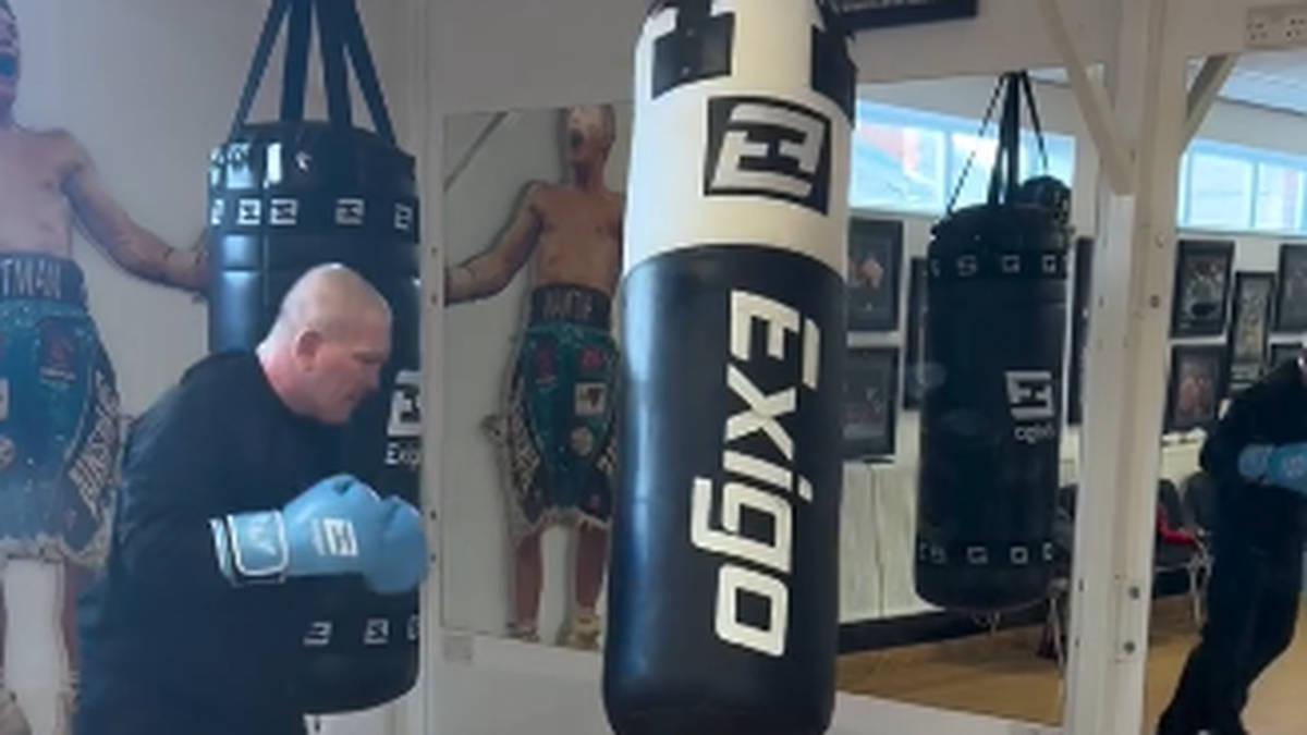 Poignant last video shows Ricky Hatton in training - as tributes to ...