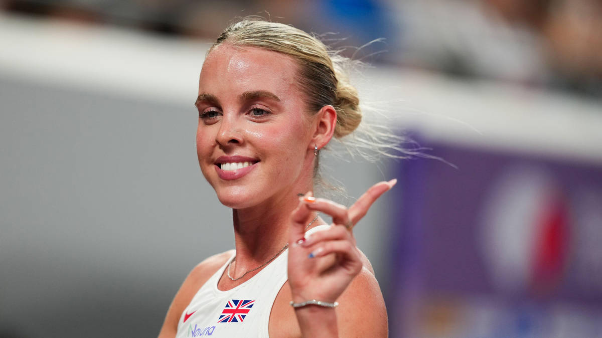 Keely Hodgkinson cruises into 800m semi-finals as Brits shine at World ...