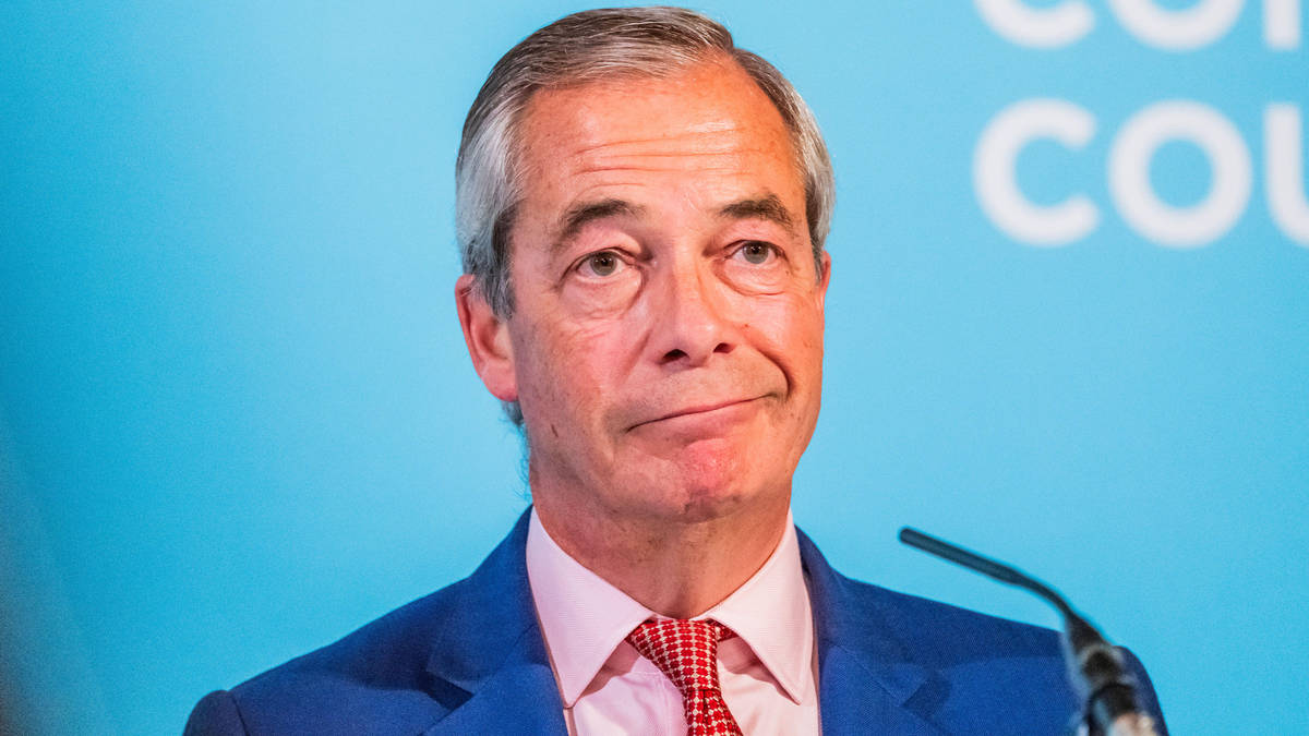 Nigel Farage set for Downing Street as Reform UK surges to 293 seats in ...