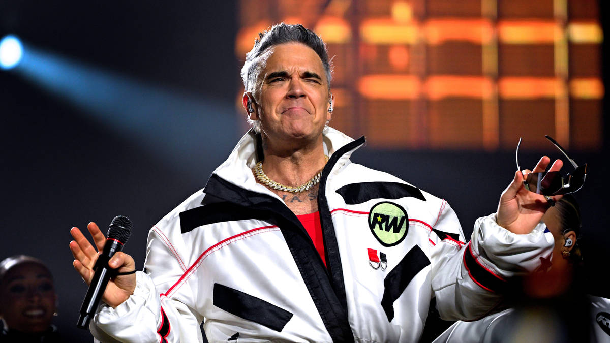 Robbie Williams forced to cancel huge gig due to safety fears | LBC
